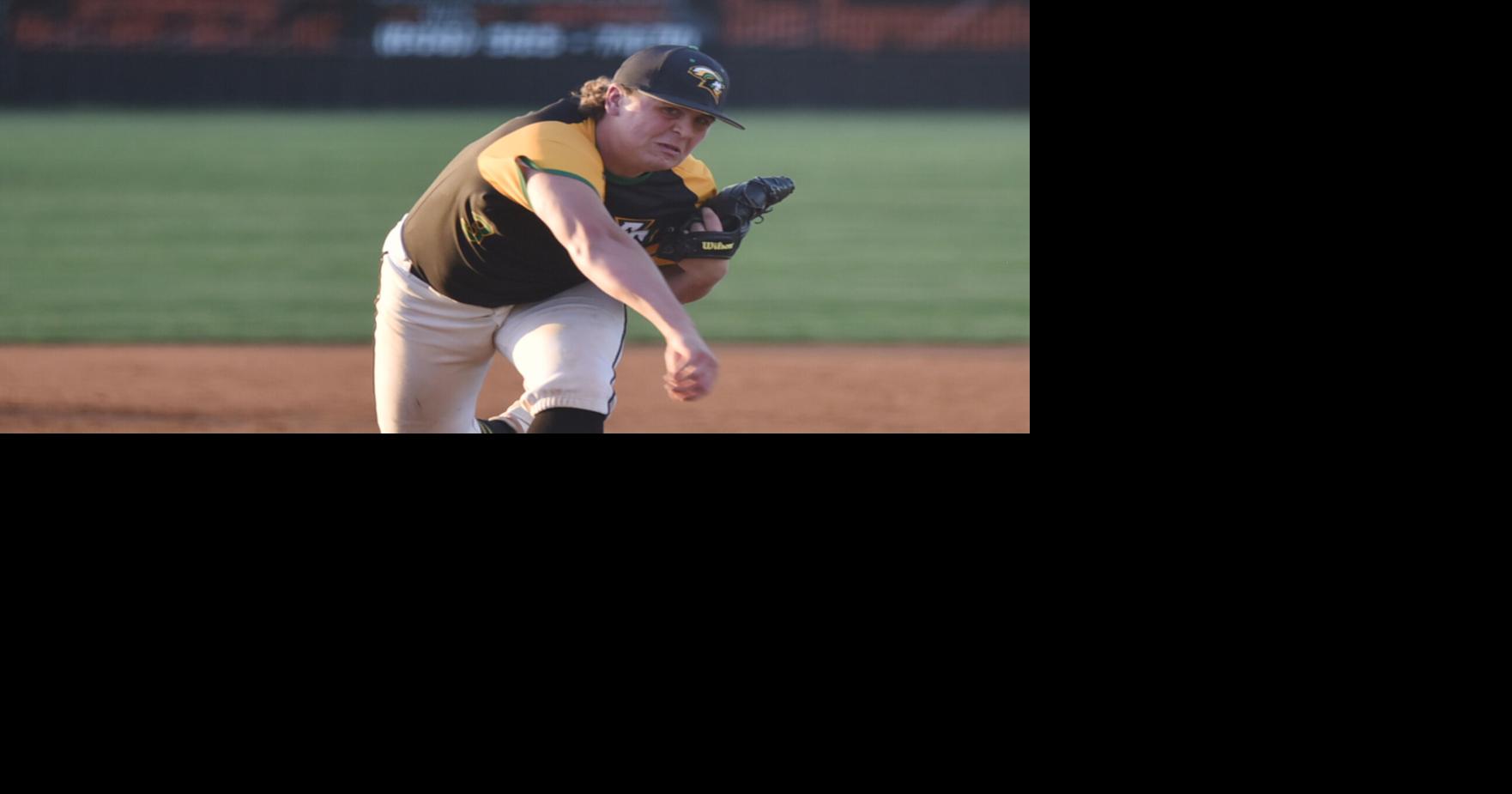 2022-23 Tony Curnutte Memorial Male Sportsman of the Year: Wired for ...