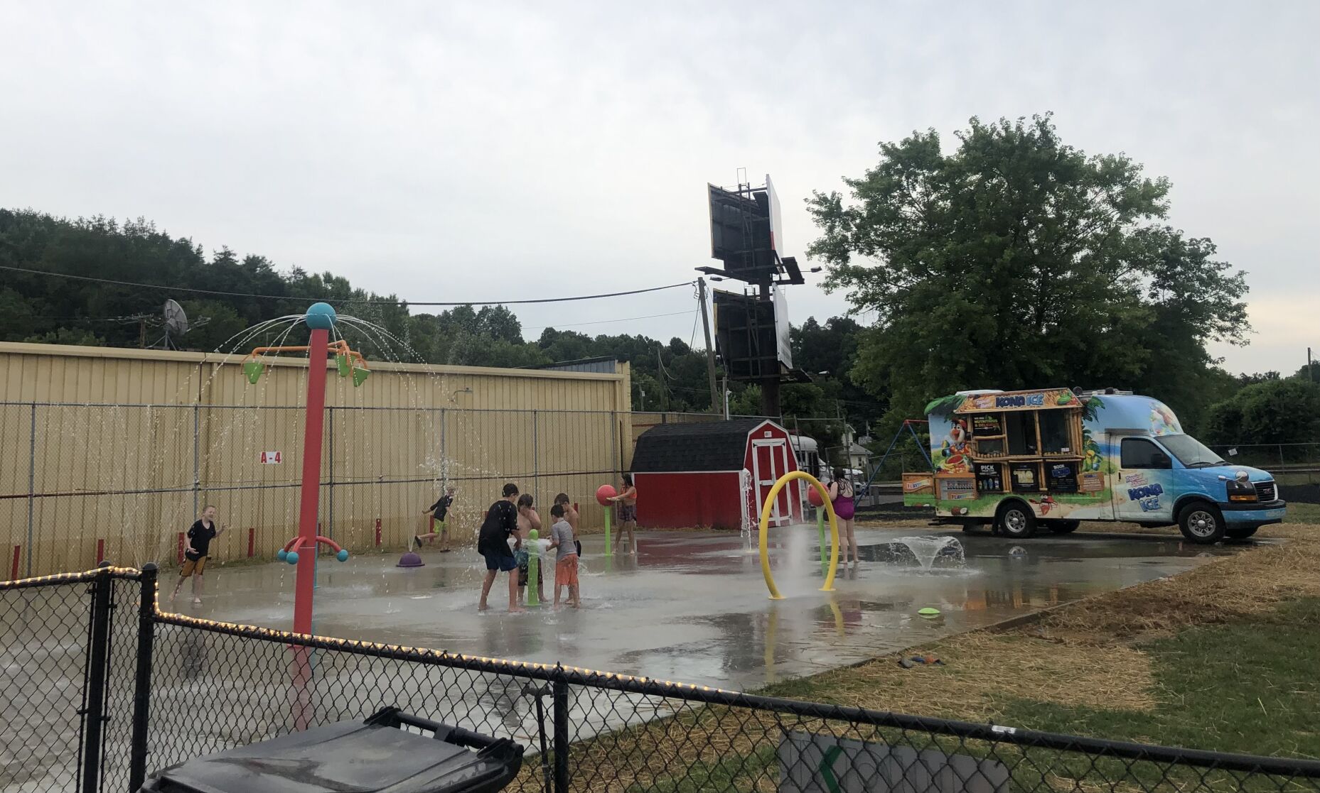 Raceland Splash Pad Opens | News | dailyindependent.com