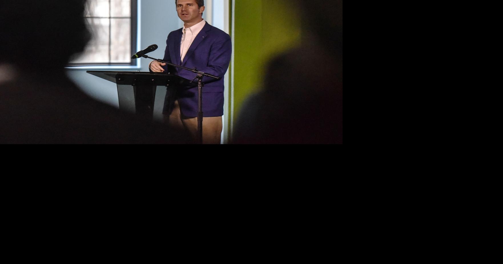 Gov. comes to Ashland, hands out big checks | News | dailyindependent.com