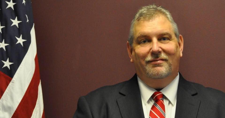 New Russell police chief takes office | News | dailyindependent.com