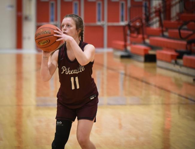 Roundball Classic: Rowe steals the show in Panthers win over Lions ...