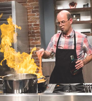 Jason Smith returns to FoodNetwork as a judge | News | dailyindependent.com