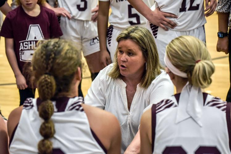 Kittens spring to it in opener | Sports | dailyindependent.com