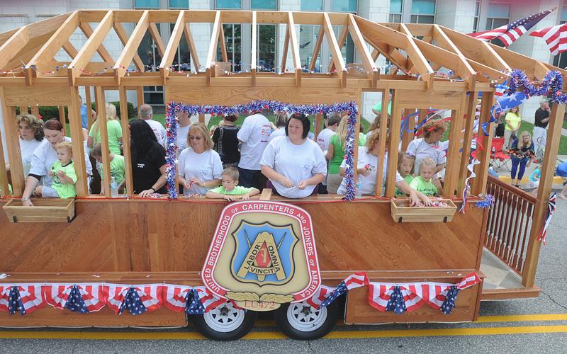 JULIE BALL HAMBRICK: Locals ‘catch up’ at annual Labor Day parade ...