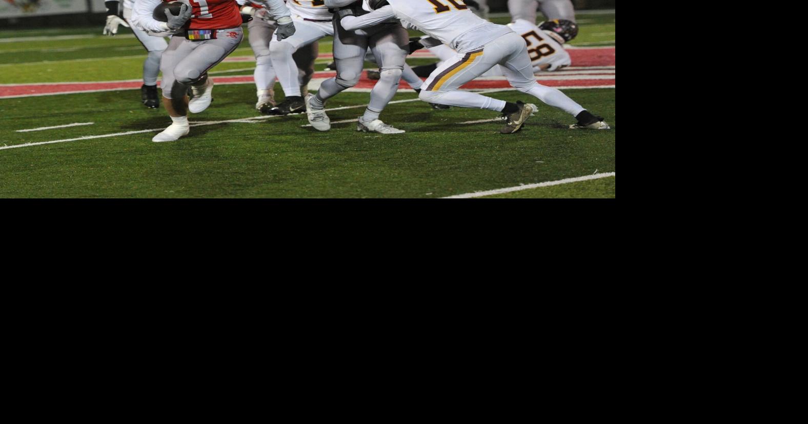 Class 3A quarterfinal: Pirates make waves in fourth quarter, defeat Red ...
