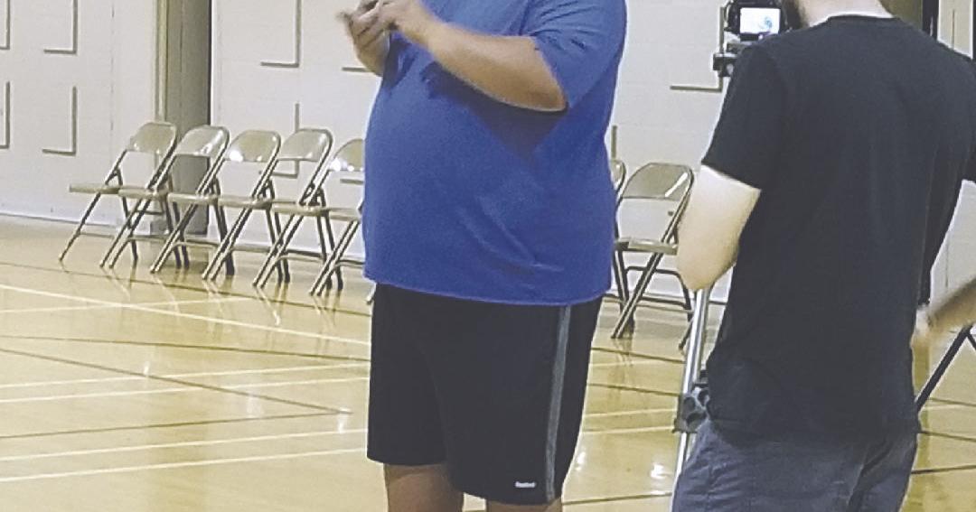 Not-As-Hefty Lefty: Ex-UK, NFL QB Lorenzen promotes health, talks ...