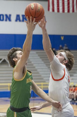 16th Region boys first round: Vikings find right answers in win over ...