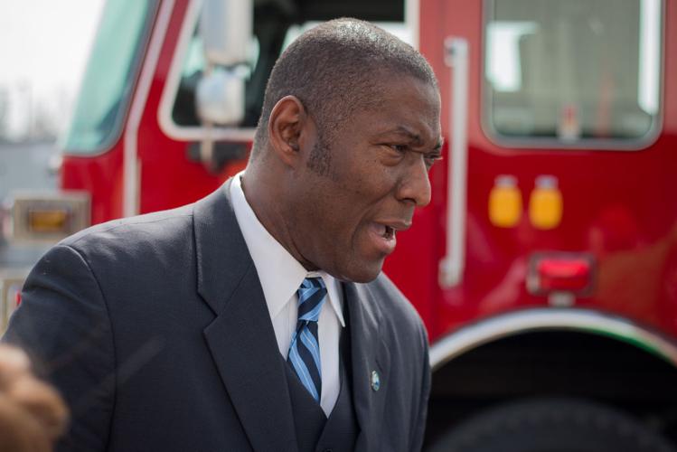 Ex-UK QB turned state Labor head visits Marathon's Career Fair | News ...