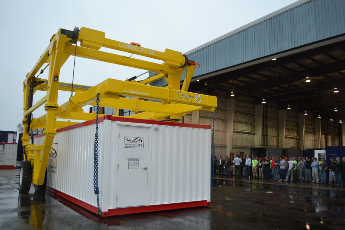 Giant lifting machine improves company position at airport (WITH VIDEO ...