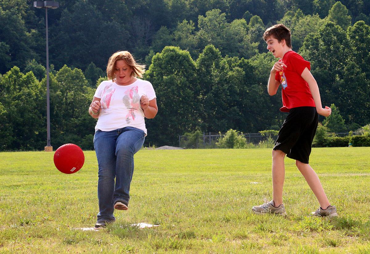 ‘Human Pinball’ gets them moving | News | dailyindependent.com