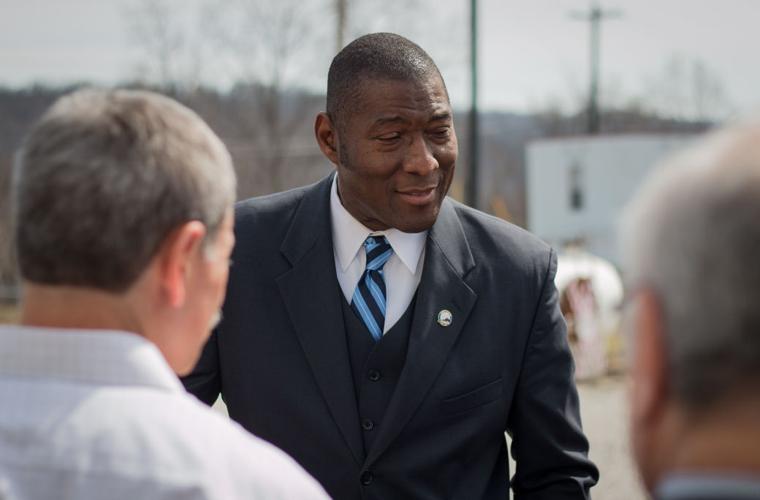 Ex-UK QB turned state Labor head visits Marathon's Career Fair | News ...