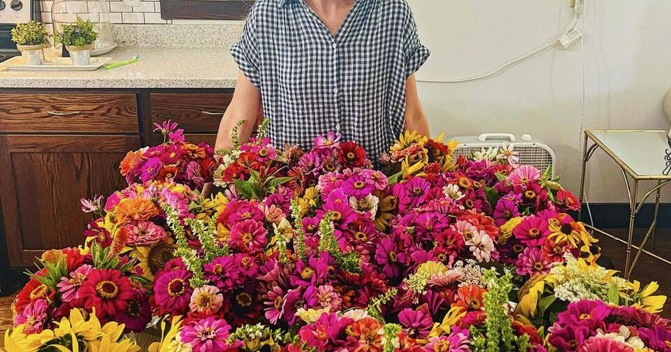 Valley woman organizes flower donation for seniors | News | dailyitem.com