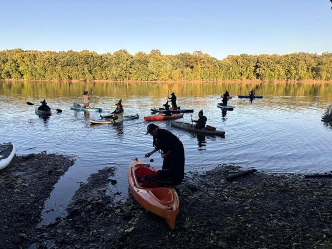 Witches take on Susquehanna River for spooky paddle | | dailyitem.com