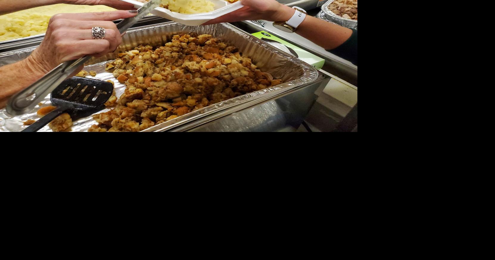 272 free Thanksgiving meals distributed by Larry's Pizza and Subs in ...