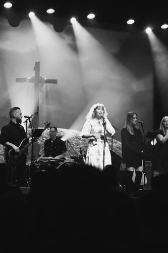 Christian artist Laura Williams making her dream come true ...