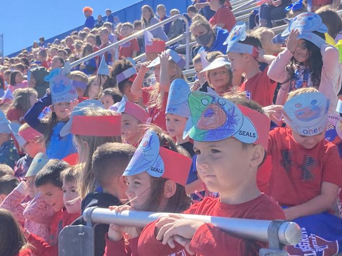 Selinsgrove students perform, teachers compete during pep rally | News ...
