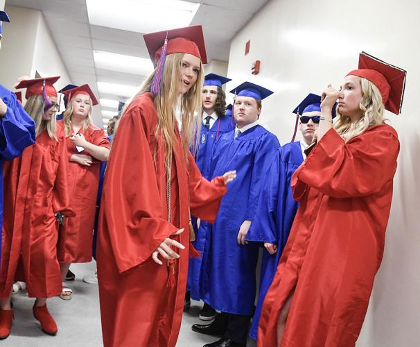Selinsgrove grads look toward future during ceremony | News | dailyitem.com