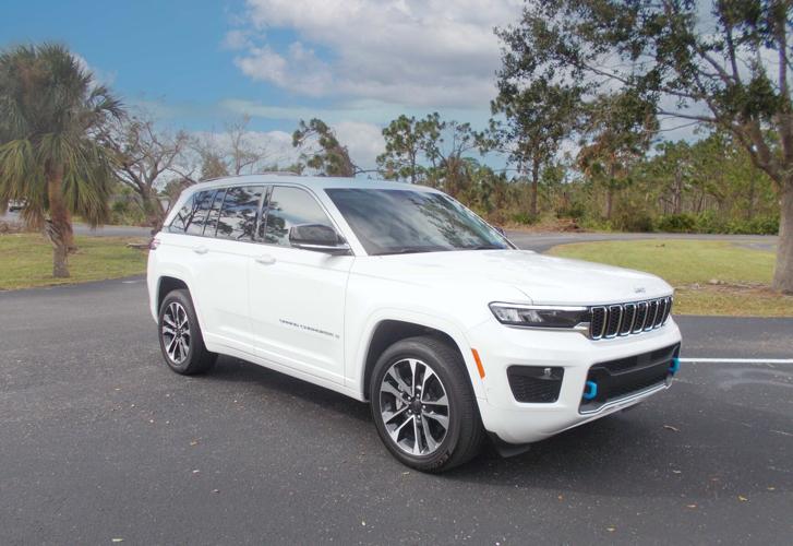 Pricey Jeep plug-in hybrid makes debut | | dailyitem.com