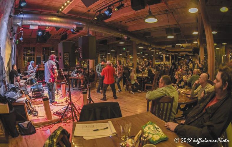 Singer-songwriter Combs enjoys testing new material at Isle of Que ...