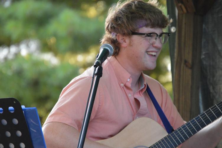 Singer-songwriter Combs enjoys testing new material at Isle of Que ...