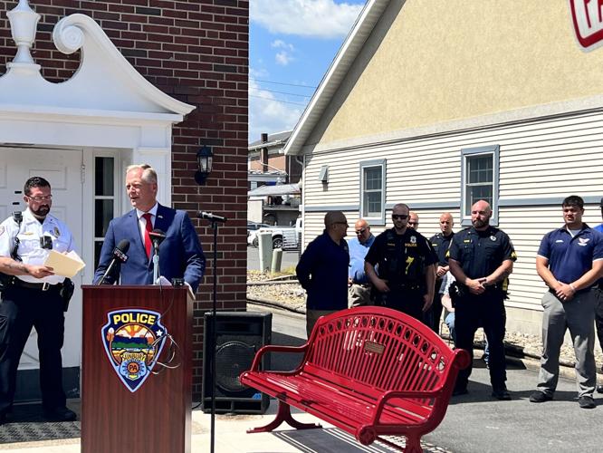 Sunbury names amphitheater, police building in honor of late mayor ...