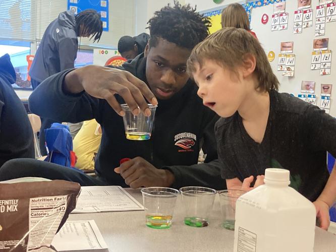 SU basketball athletes inspire Selinsgrove kindergarteners | News ...