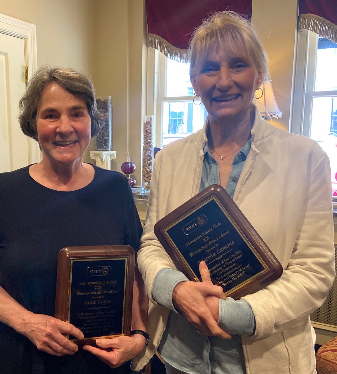 Selinsgrove Rotary honors longtime downtown holiday decorators | News ...