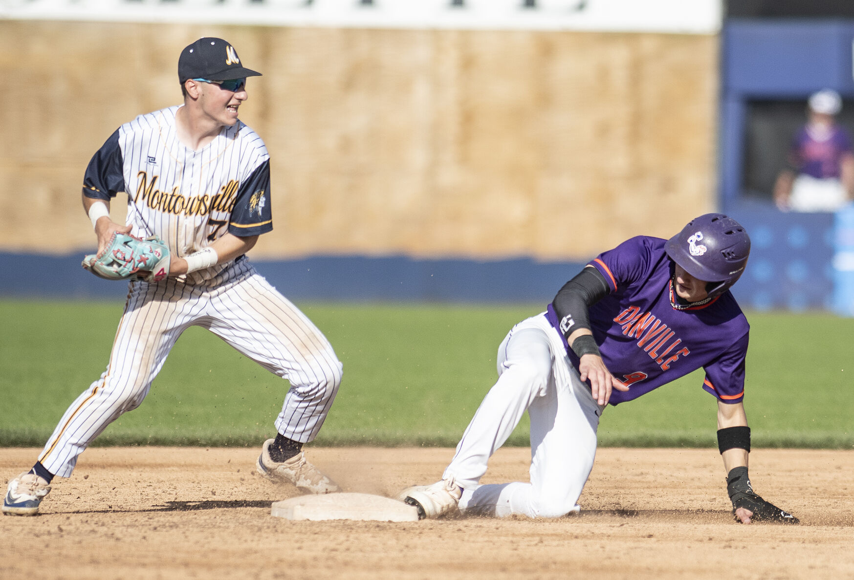 Kirby stifles Ironmen in D4 title game | Sports | dailyitem.com