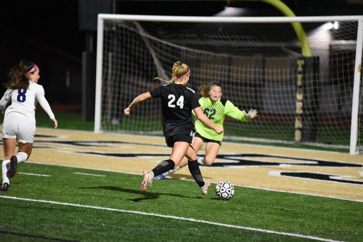 Montoursville holds off Tigers to stay perfect | Sports | dailyitem.com