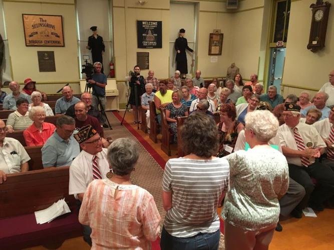 Soldier's daughter receives her father's bracelet, lost in war | News ...