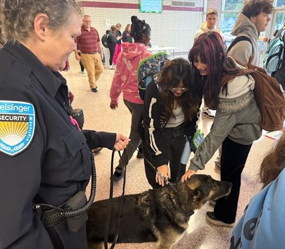 Handler, Geisinger bomb-detecting dog flash skills in visit to ...