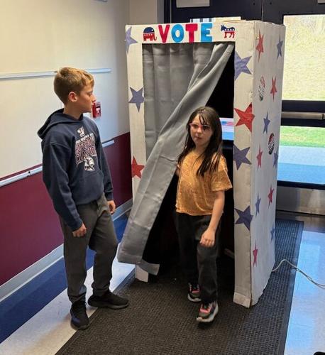 Shikellamy students get to vote in mock election | News | dailyitem.com