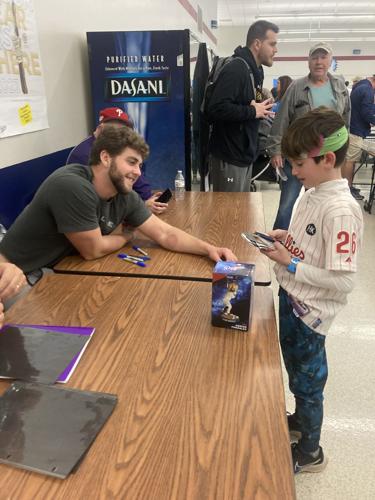 Danville grad Braeden Fausnaught signs autographs at Sunbury card show ...