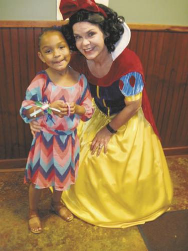 Preschoolers dance, pose for pictures at first prom | News | dailyitem.com