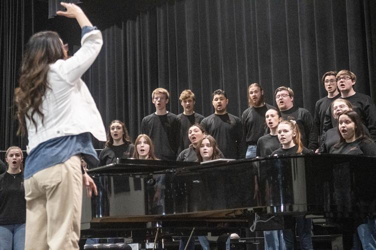 Susquehanna University Choir visits Danville high school group | News ...