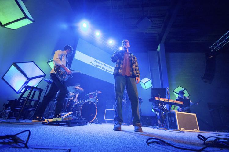 Valley singers take the stage in hopes of making final round | Local ...