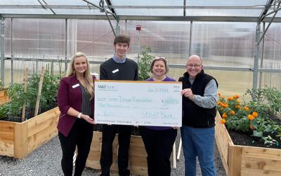 M&T Bank donates $10,000 to The Green Dragon Foundation | News ...