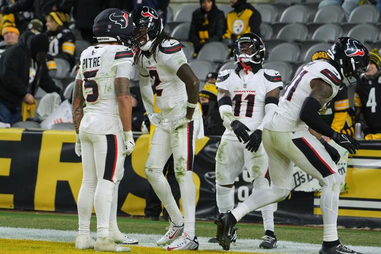 Texans stifle Aaron Rodgers and the Steelers 30-6 for franchise's 1st ...