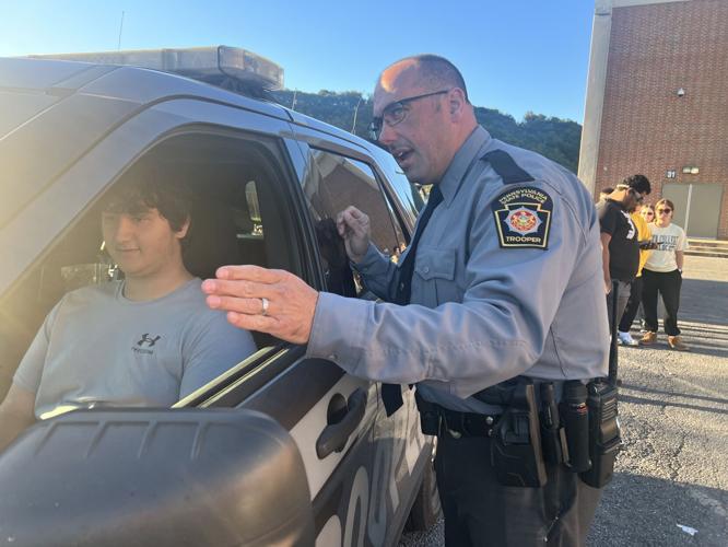 Shikellamy students get and give traffic citations during training ...
