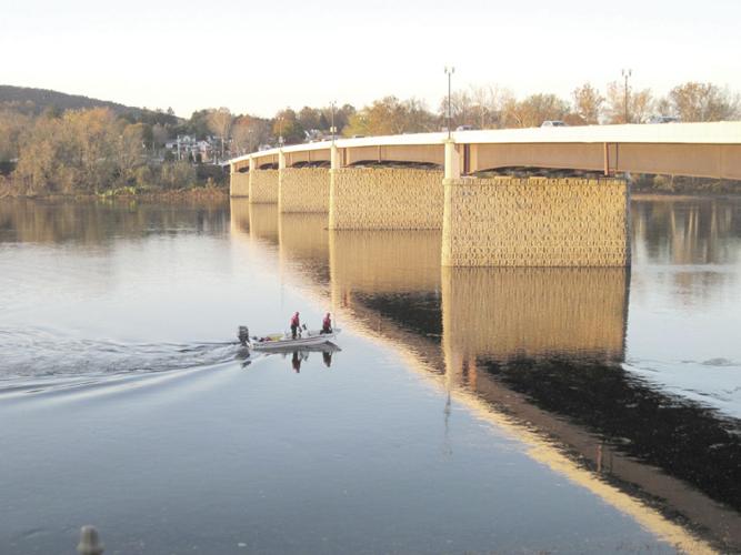 Man found after threatening to jump off bridge | News | dailyitem.com