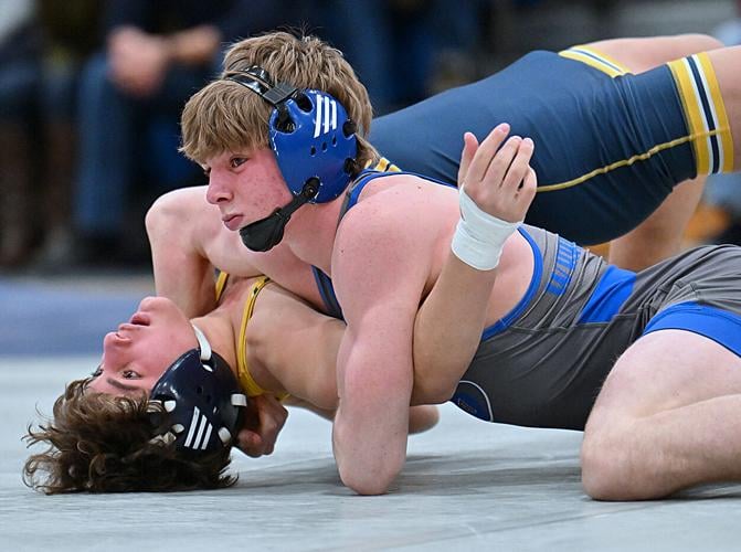 Wirnsberger's pin clinches Defenders' win over Warriors | Sports ...