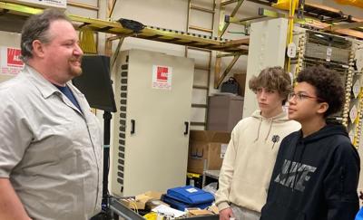 Selinsgrove students visit, tour Service Electric | Local News ...