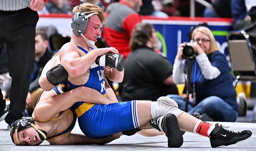 Eight Class 2A wrestlers move onto quarterfinals | Sports | dailyitem.com