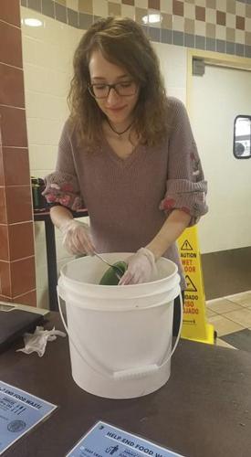 Bucknell club scrape leftovers for consumption demonstration | Local ...