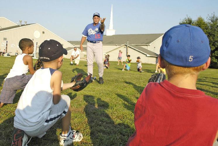 Youth baseball: Former professional Doyle holds baseball clinic ...