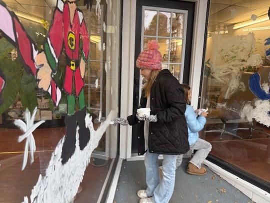 Shikellamy students decorate downtown Sunbury | News | dailyitem.com