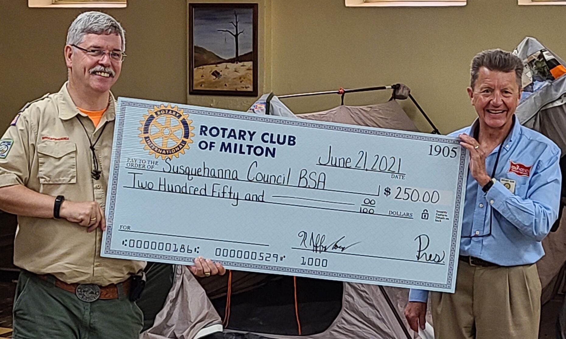 Boy Scouts receive donation | | dailyitem.com