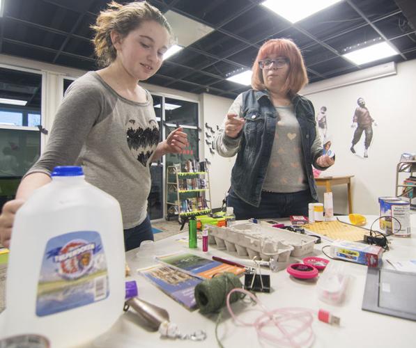 Library provides zombie boot camp -- just in case | News | dailyitem.com