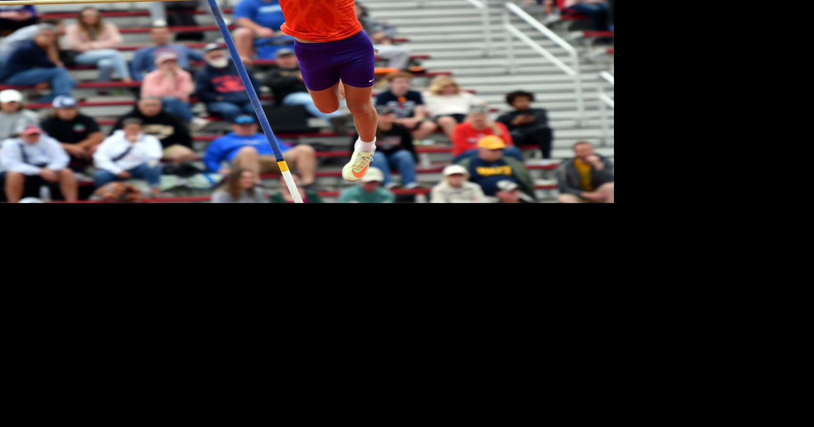 Holcombe wins bronze in indoor pole vault | Sports | dailyitem.com
