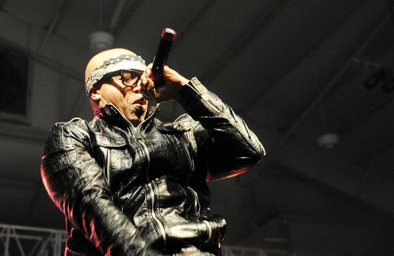 MC Hammer time for 2,000 fans at Bucknell University | News | dailyitem.com